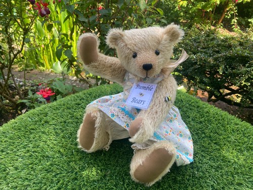 Bumble Bears by Fiona Wells, Honey - One of a Kind, Mohair - BEAR SHOP ...