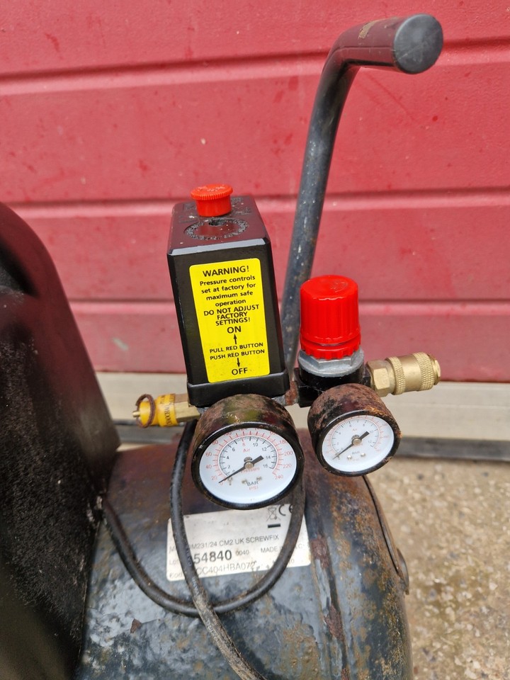 Sumo 24 Litre Air Compressor, 98849, Garage Workshop Equipment 230v ...