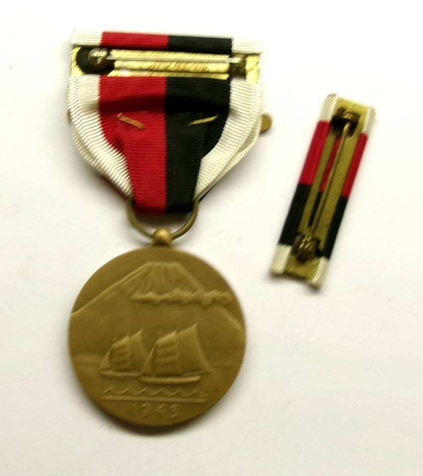 VINTAGE 1947 WW II Army of Occupation Medal Set with GERMANY BAR in Box ...