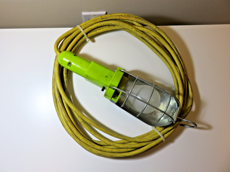 Vintage Woodhead Industrial Trouble Drop Task Light Shop 24ft 7.5m ...