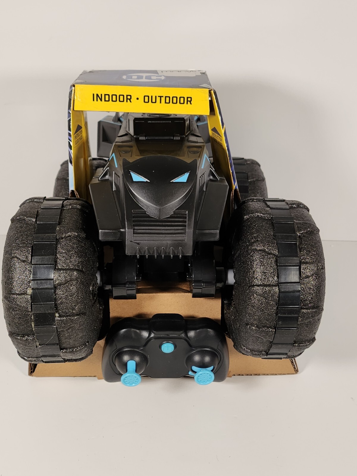 DC Comics Batman All-Terrain Batmobile Remote Control Vehicle 1:15 ...