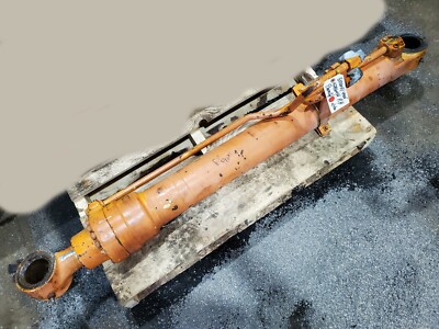 Construction Equip Parts - John Deere 490E Excavator