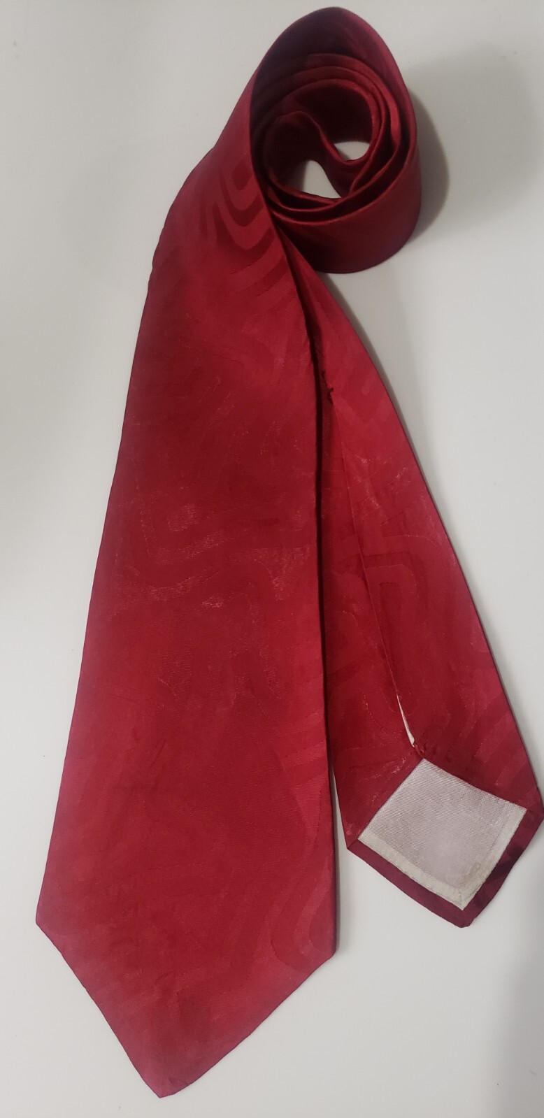 1930-s-stunning-red-vintage-necktie-gem