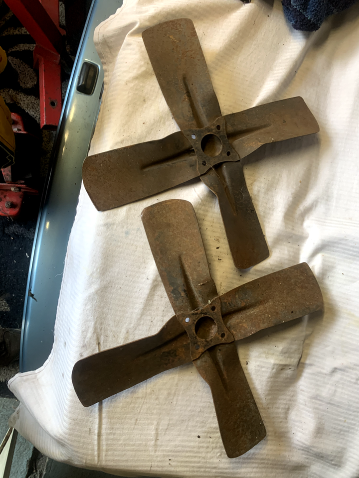 Humber Sceptre, Hillman Minx and super, Singer Vogue, Sunbeam Rapier ...