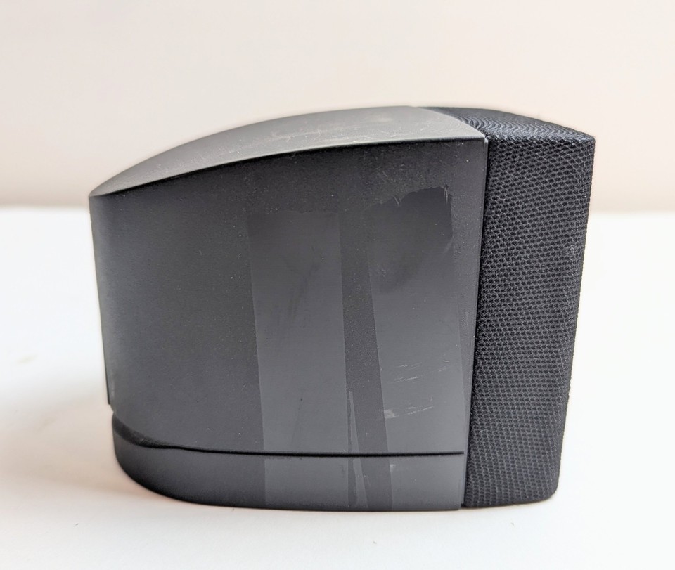 1 Bose VCS-10 Center Channel & 5 Bose Single Jewel Cube Speakers Free ...