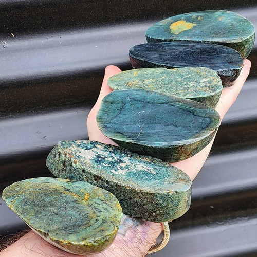 1kg Raw New Zealand Greenstone / Pounamu Carving Slices (R14B442) | eBay