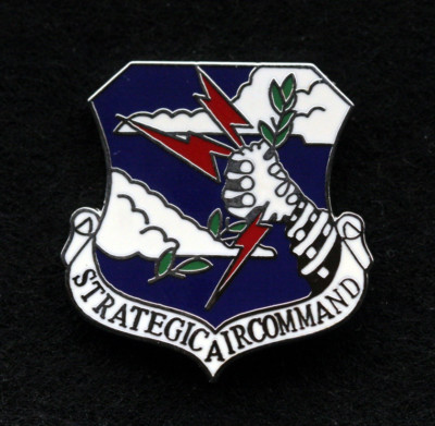 Strategic Air Command SAC SEAL LOGO HAT LAPEL PIN OFFUTT AFB WING B52 ...