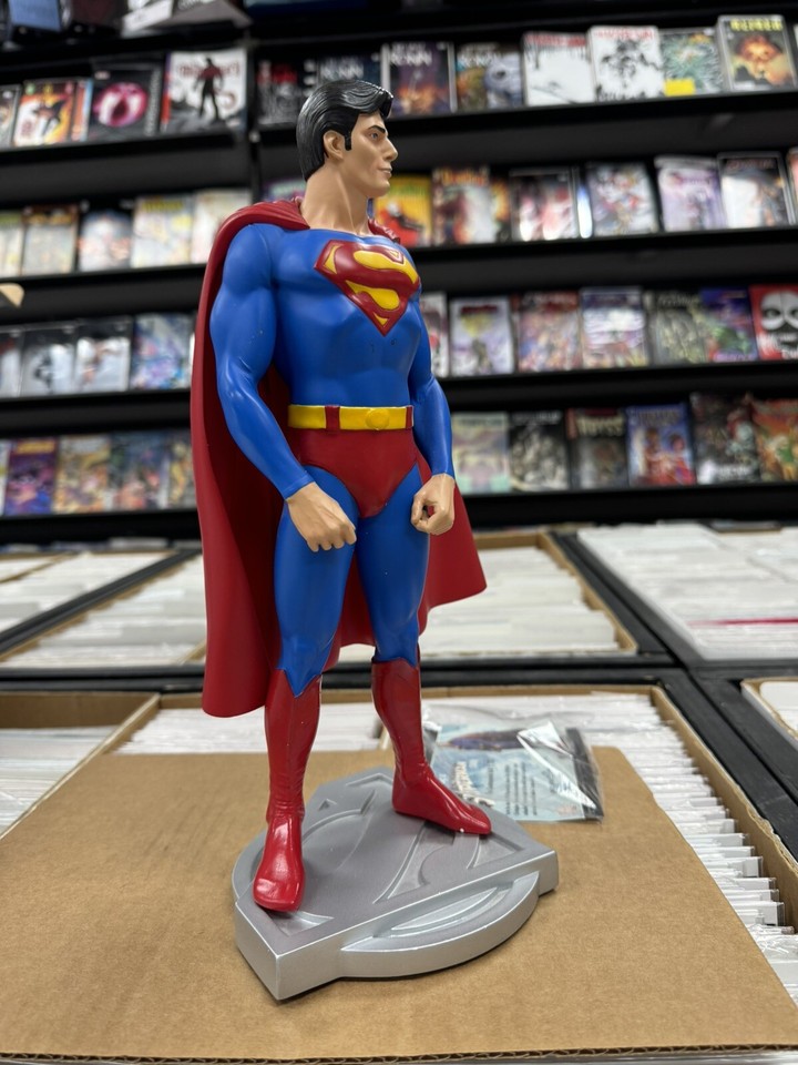 DC Direct Christopher Reeve as Superman Statue Porcelain Limited ...
