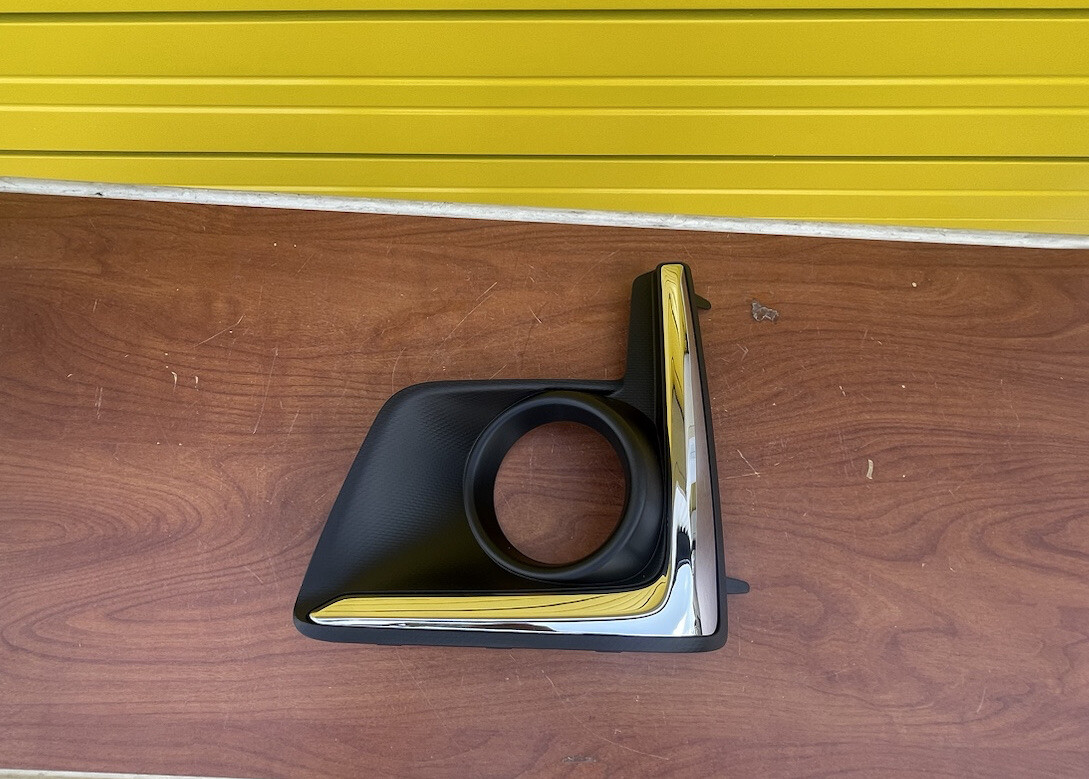 New OEM 2016-2017 Crosstrek Subaru Driver Side Fog Light Cover ...