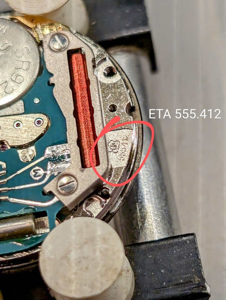 ETA 555.412 Quartz Movement (NOS) - Working w/ Hands, Dial, Date Wheel ...