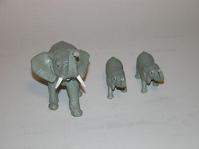 ELEPHANTS SET OF 3 ELEPHANTS PLASTIC CHINA 1991-1993 NO BOX EXCELLANT ...