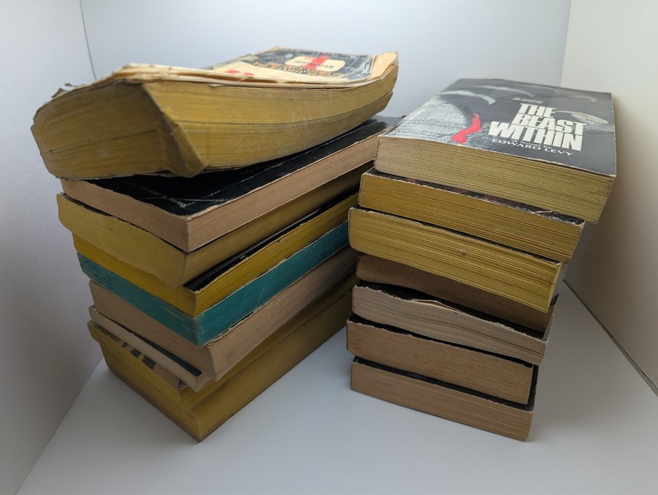 Vintage Horror Paperback Books Lot Of 16 (Helter Skelter, Monster ...