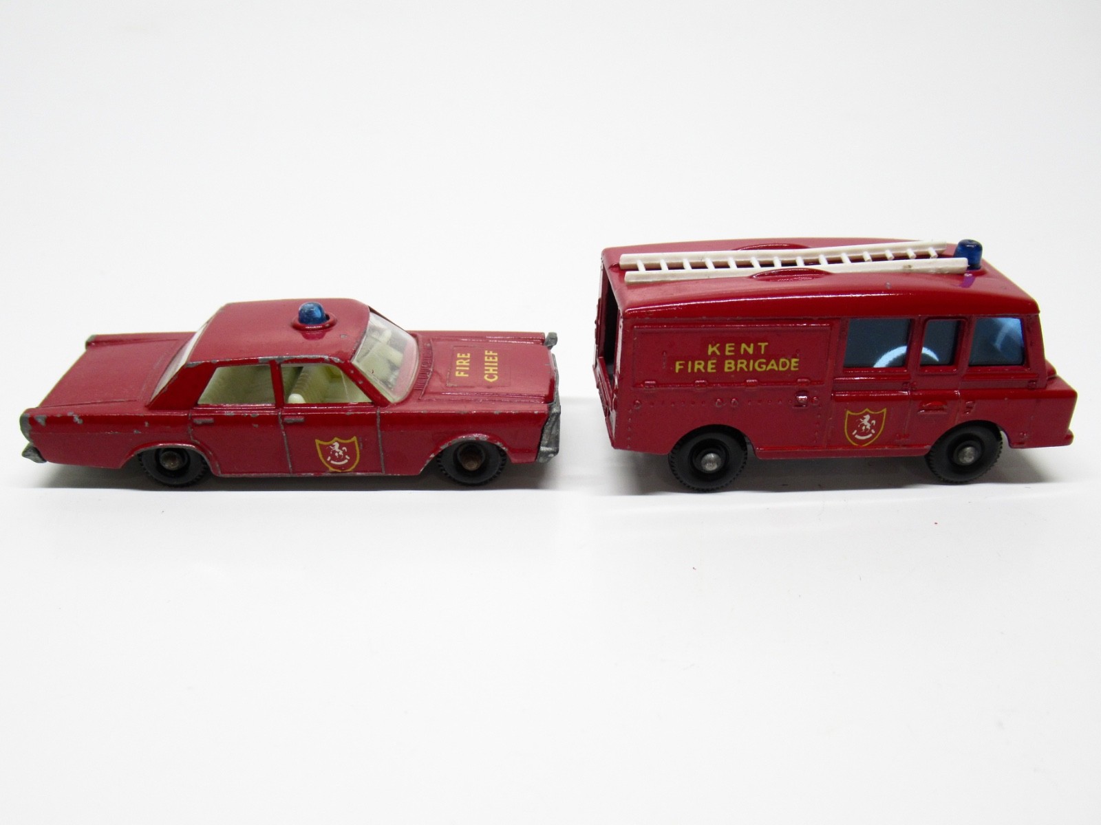MATCHBOX LESNEY FORD GALAXIE FIRE CHIEF AND KENT LAND ROVER FIRE TRUCK ...