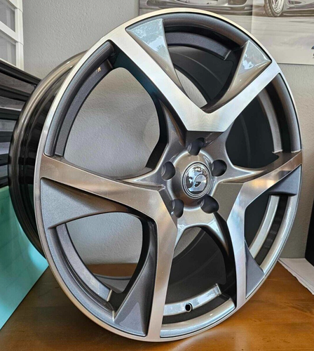 20" VF Clubsport R8 Style Wheel & Tyre Package Suit Commodore VT, VY ...