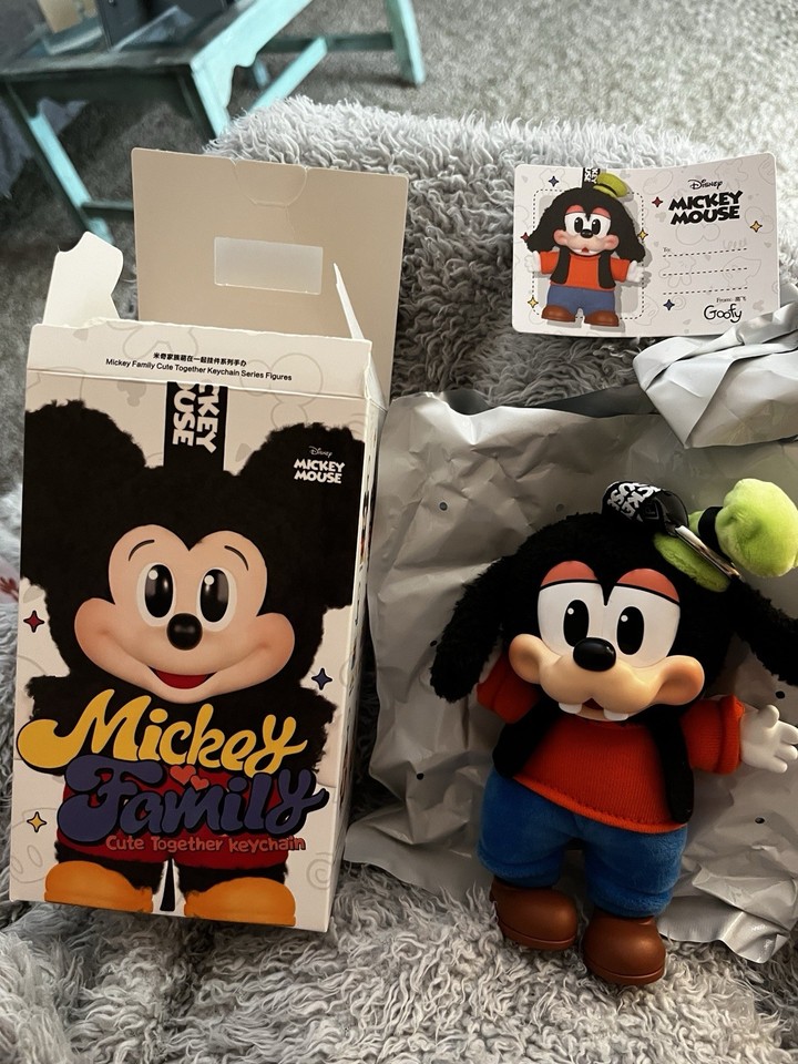 Pop Mart Disney Mickey Family Cute Together GOOFY Plush Keychain ...