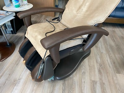 Showroom HT-100 Human Touch Robotic Massage Chair Recliner Brown | eBay