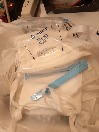 STAY DRY Bright White ICE PACK 11"H X 6"W Has TIES HALYARD HEALTH | eBay