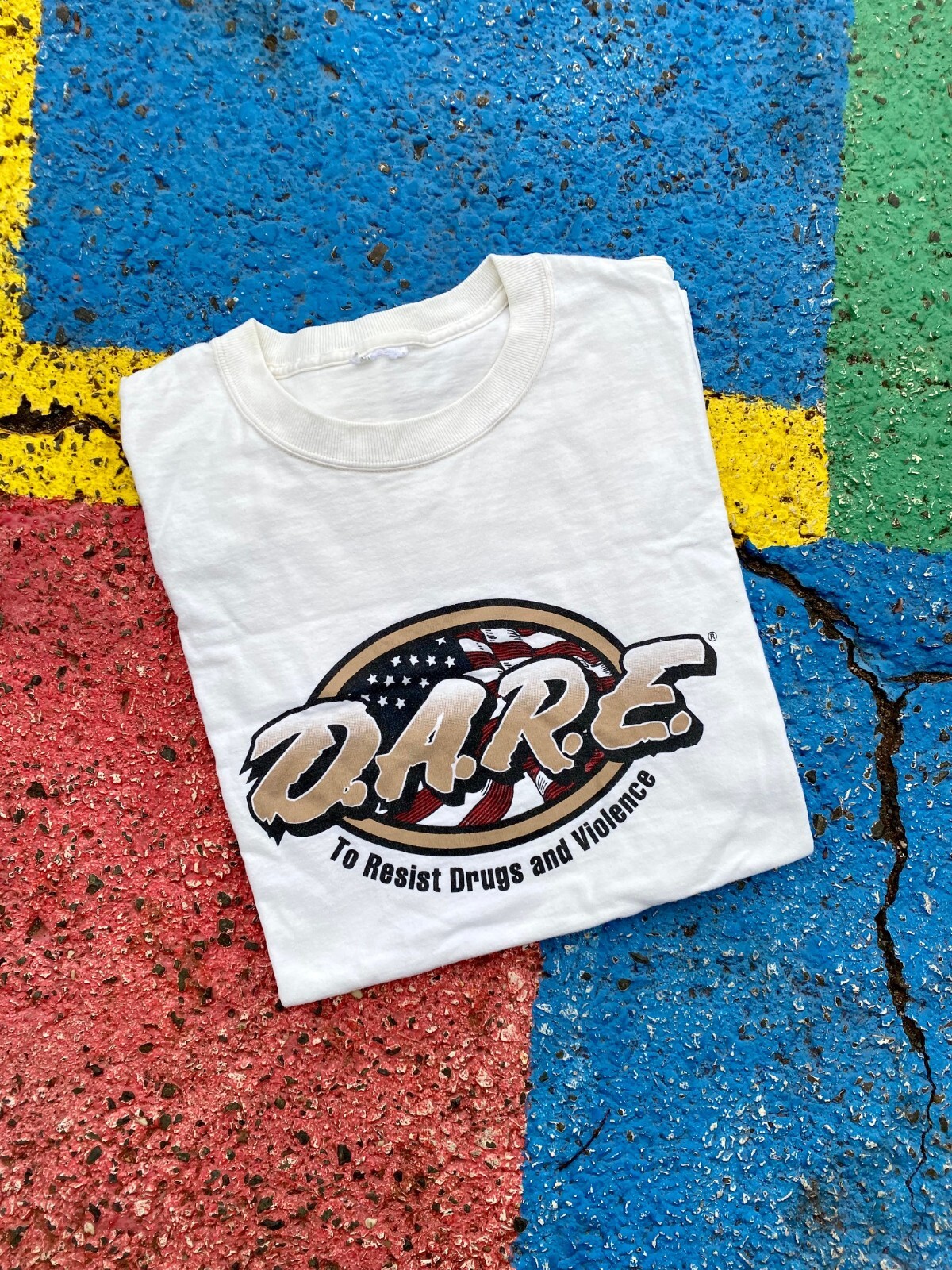 Vintage 90s/Early 2000s DARE Resist Drugs and Violenc… - Gem