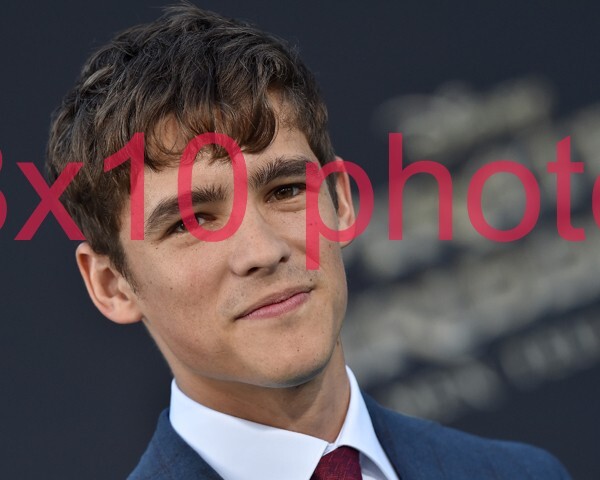 BRENTON THWAITES #35,ROBIN,nightwing,TITANS,BLUE LAGOON,gods of egypt ...
