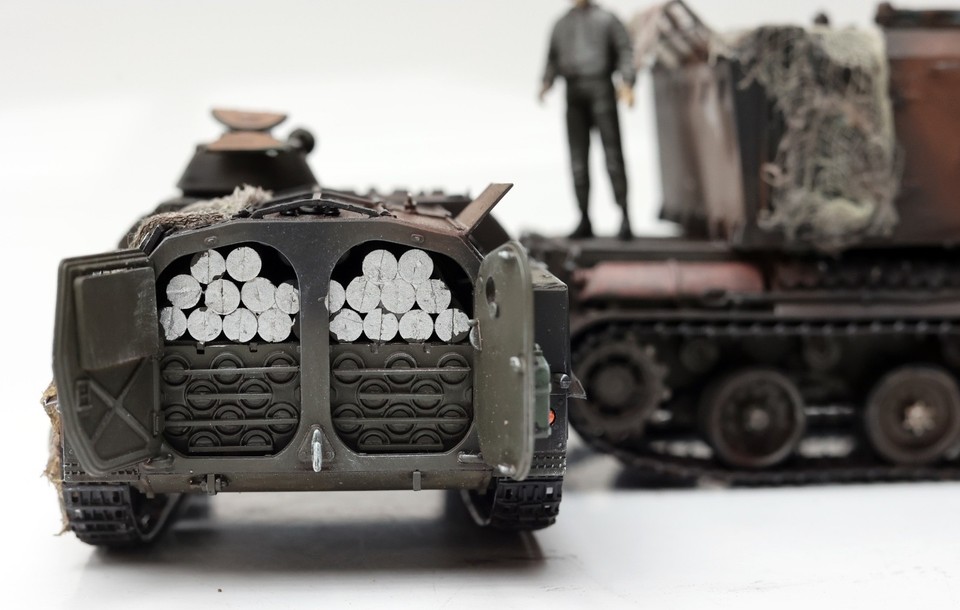 1:35 French 155mm AMX-30 AuF1 + AMX VCA Heller Model Kit gebaut pro ...