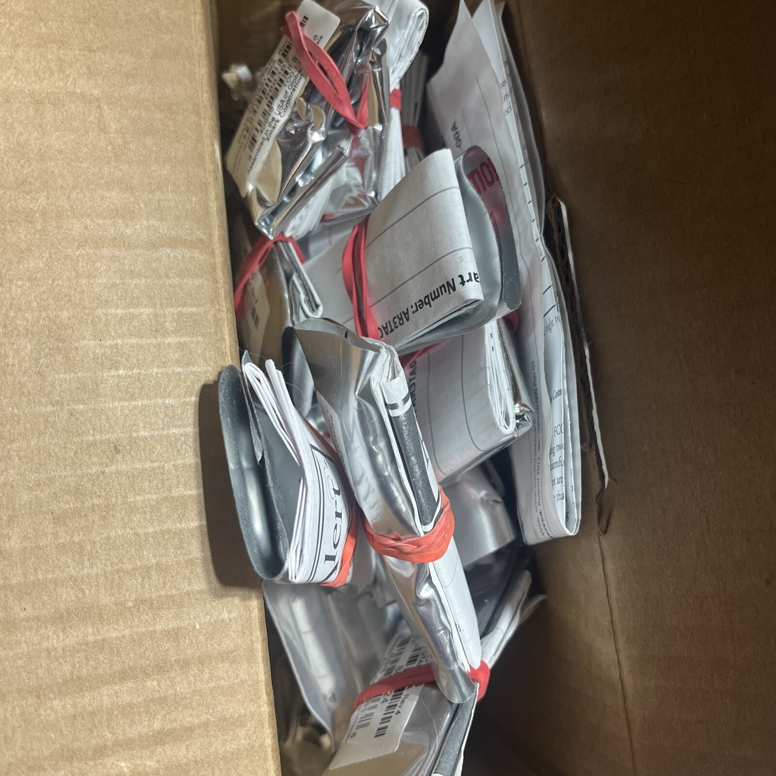 STANLEY ROAMALERT AR3TA01-00A Asset Tag White 1 15/16" L 462C62 for ...