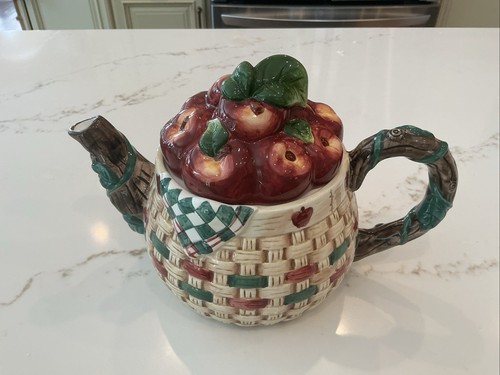 Vintage Young’s Heartfelt Kitchen Creations Ceramic Apple Basket Teapot ...