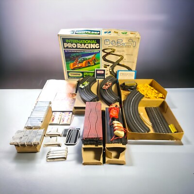 Vintage Tyco pro International Pro Slot Car Racing Track Set With Cars ...
