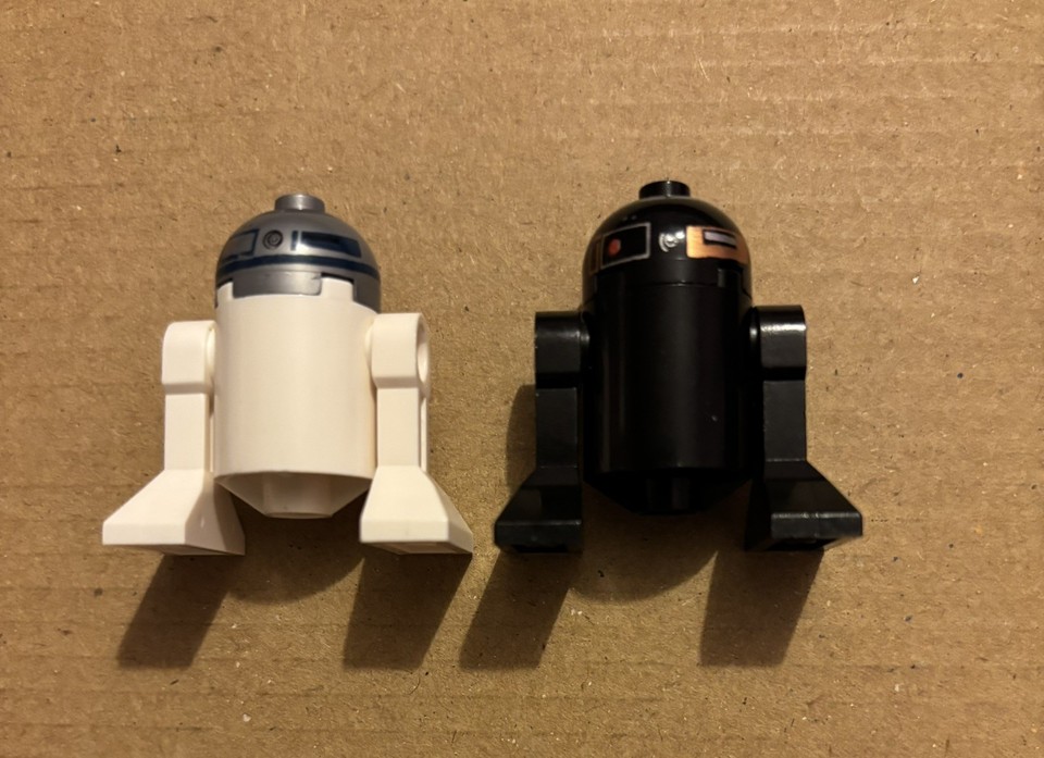 Lego Star Wars Astromech Droids R2 D2 & R2 Q5 mini figures | eBay UK