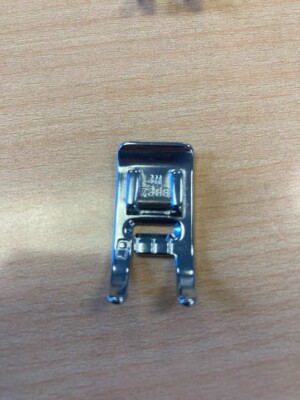 Husqvarna Viking Sewing Machine Side Motion Presser Foot #411-7388 B | eBay