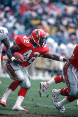 Gerald Riggs Atlanta Falcons carries the ball v New Orleans Football ...