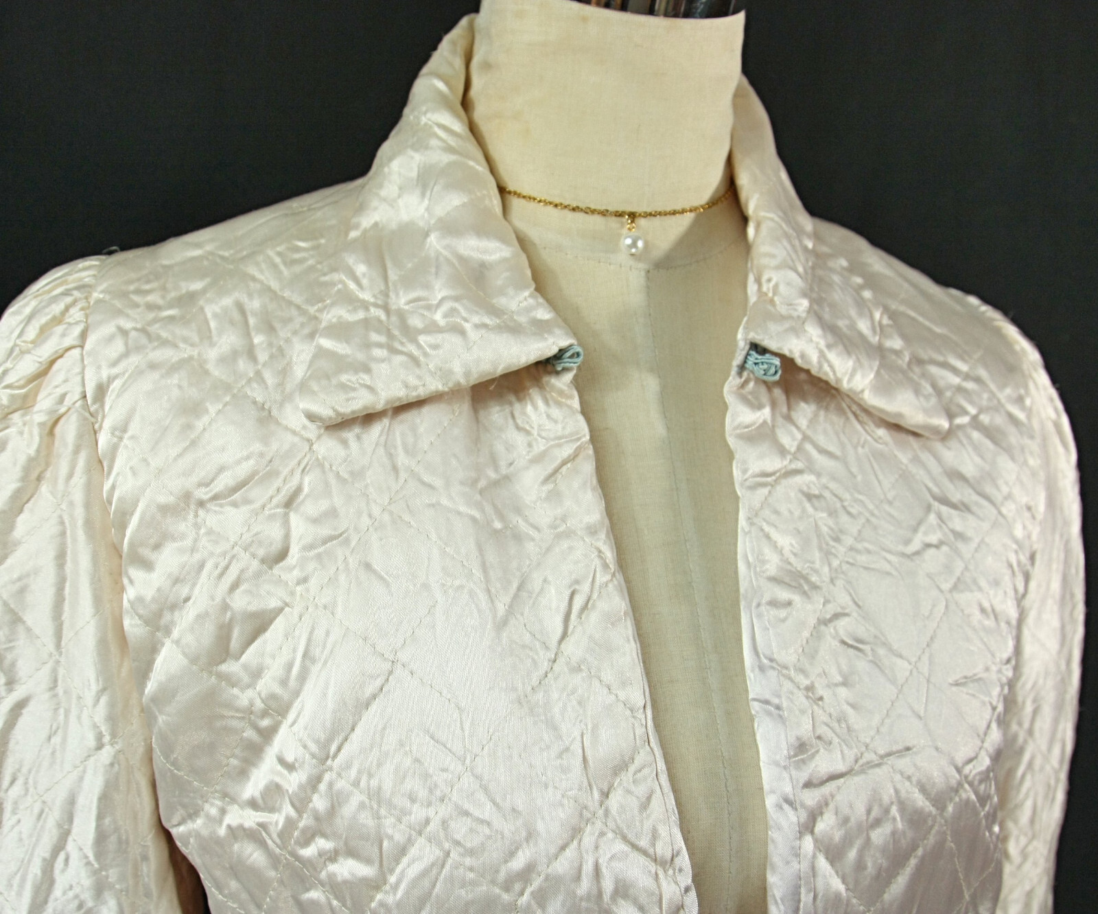 Vintage Pale Pink Quilted Satin Bed Jacket Robe Sleep… - Gem