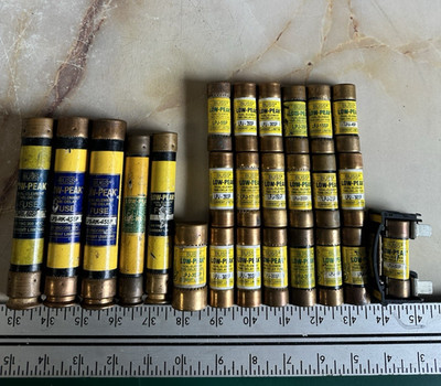 MIXED LOT OF 25 BUSSMANN LOW-PEAK LPS-RK-60SP LPS-RK-45SP LPJ-35SP LPJ ...
