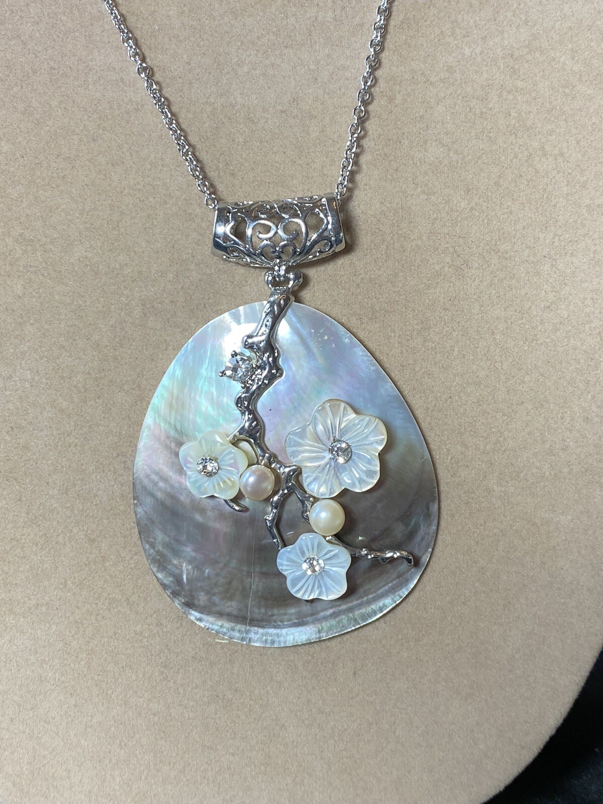 Shell, Cultured White Pearls, Mother of Pearl, Austrian Crystal Pendant ...