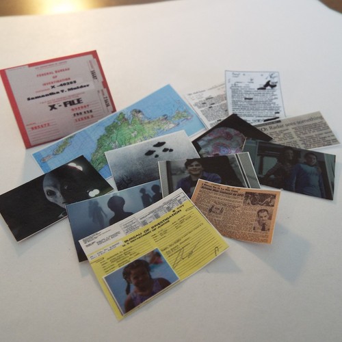 Miniature X-Files Samantha Mulder Alien FBI Top Secret File DOLLHOUSE 1 ...