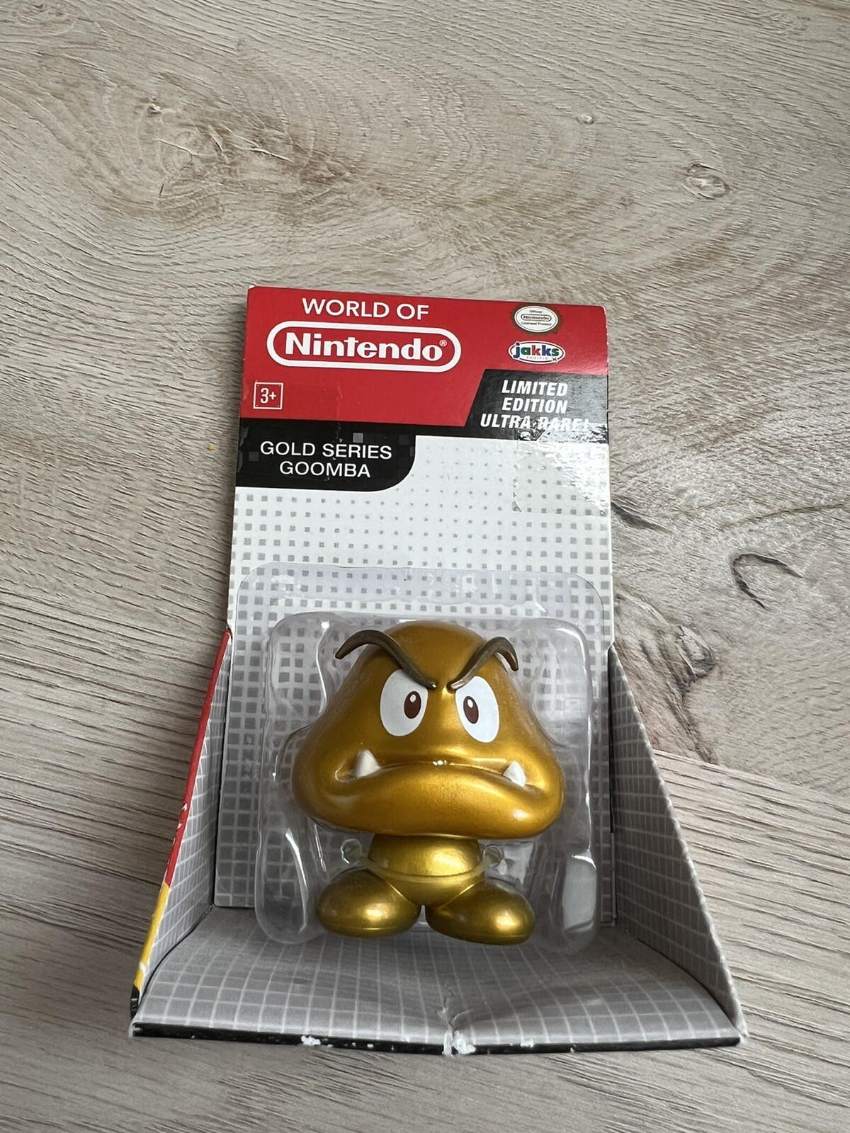 World of Nintendo Super Mario Bros. Gold Goomba (2016) Jakks Pacific ...