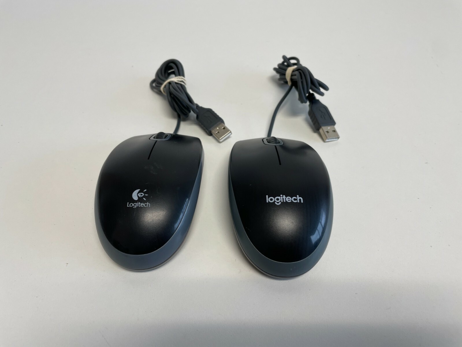 L15: Lot of 2 Logitech M-U0026 BLACK 3-Button USB Optical Scroll Wheel ...