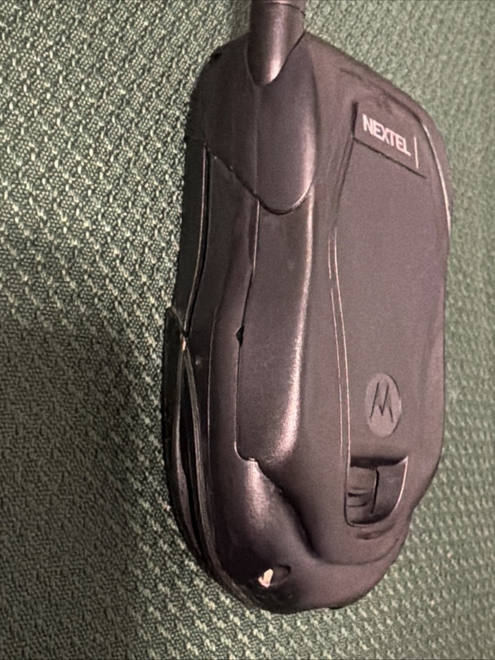 Motorola Buzz ic502 - Nextel - Cell Phone Walkie Talkie. Excellent ...