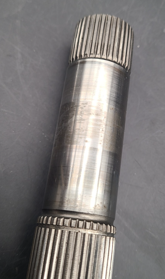 1964-1969 Ford C4 Output Shaft Transmission 28-32 Spline SMALL CHIP SEE ...