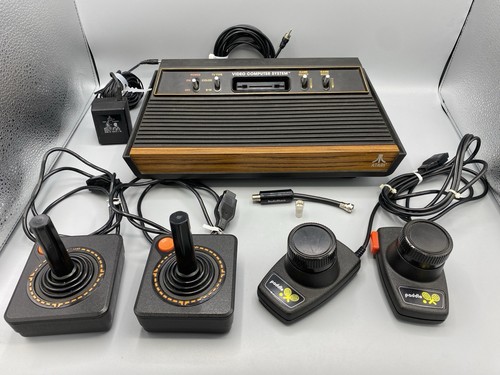 Atari 2600 (CX-2600A) 4-Switch Woodgrain Console System with Joysticks ...