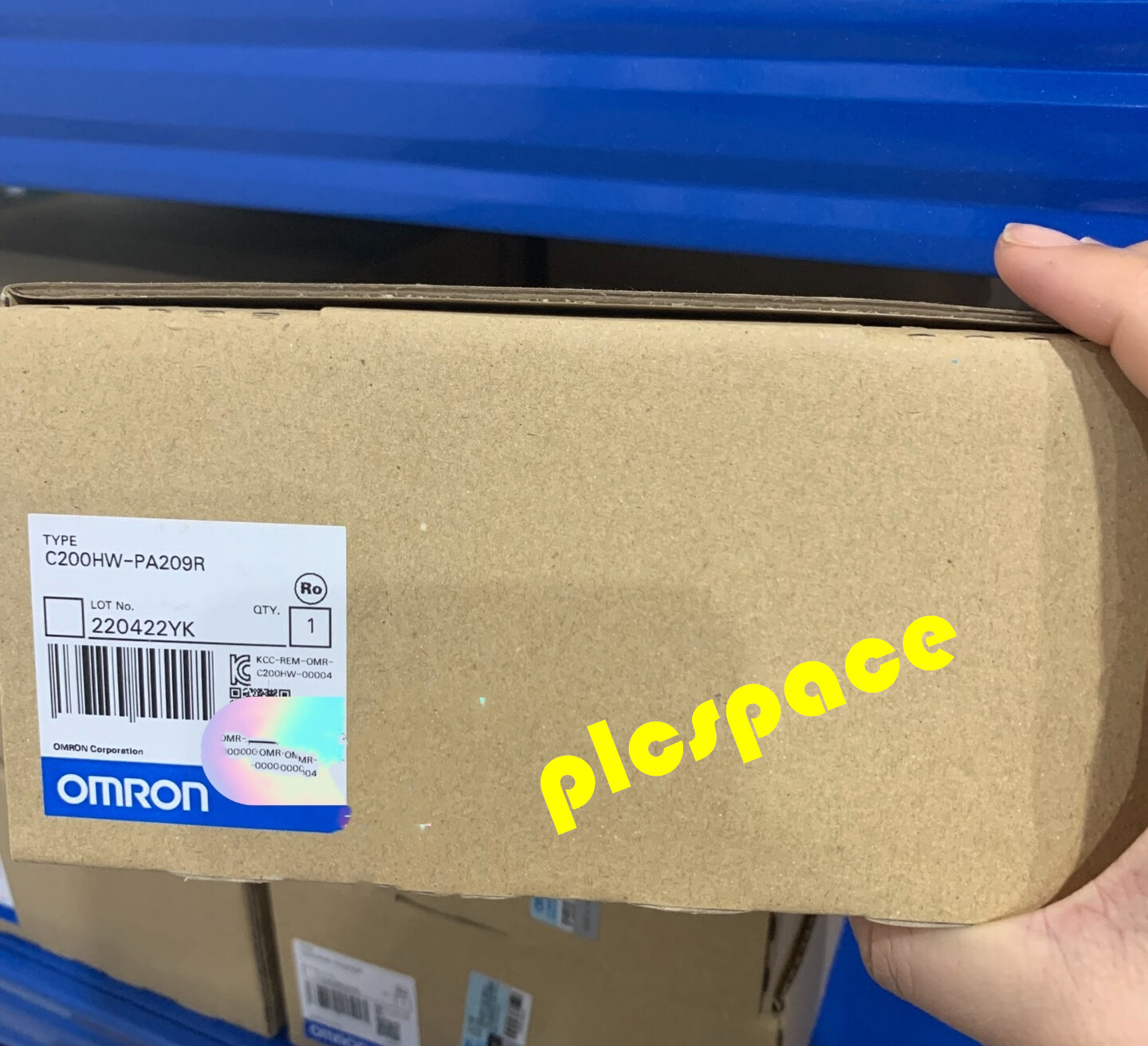 Omron C200HW-PA209R brand new Displacement Sensor Express DHL or FedEx ...