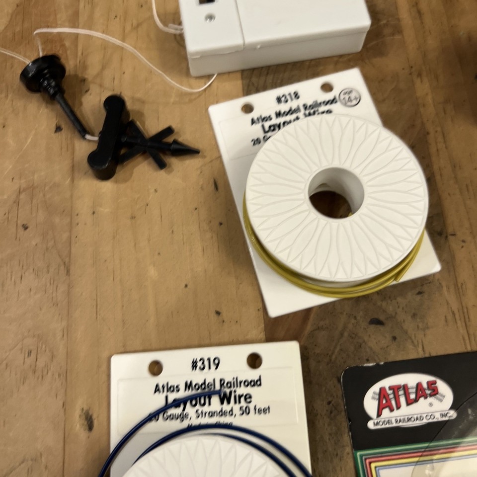 Train Repair Lot Assembly Parts Marklin Atlas Couplers Wires Figurines ...