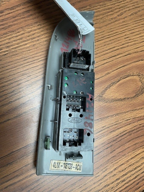 2005 Ford Expedition Master Window Switch D48 Driver Door OEM Used Gray ...