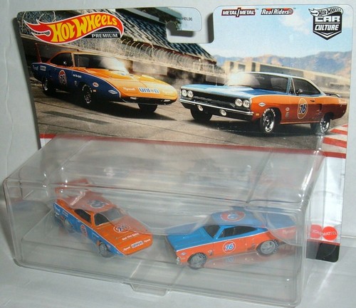 Hot Wheels union 76 Car Culture Nacar 2 car set 1970 Superbird ...
