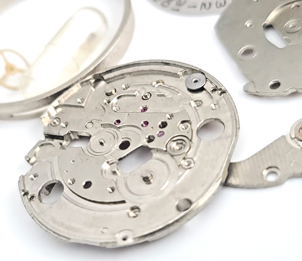 A010: Seiko 7009A Automatic Movement Parts Lot Plates Wheels Date | eBay