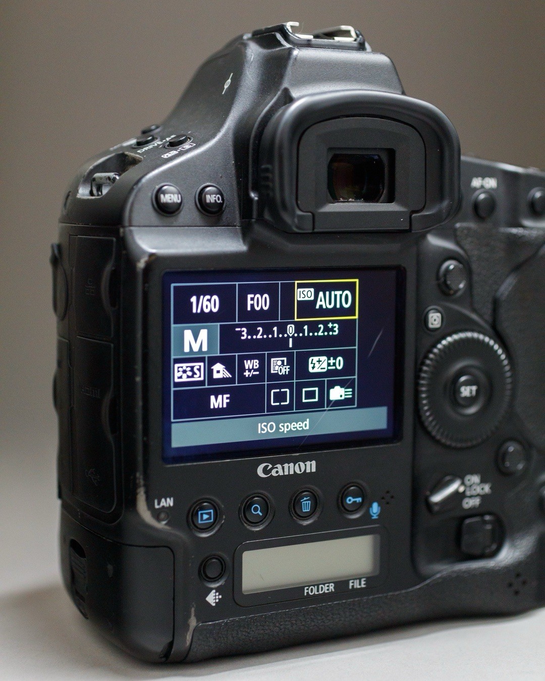 Canon EOS 1DX 1D X Mark II 20.2 MP Camera - 184k Clicks + 128gb CFast ...