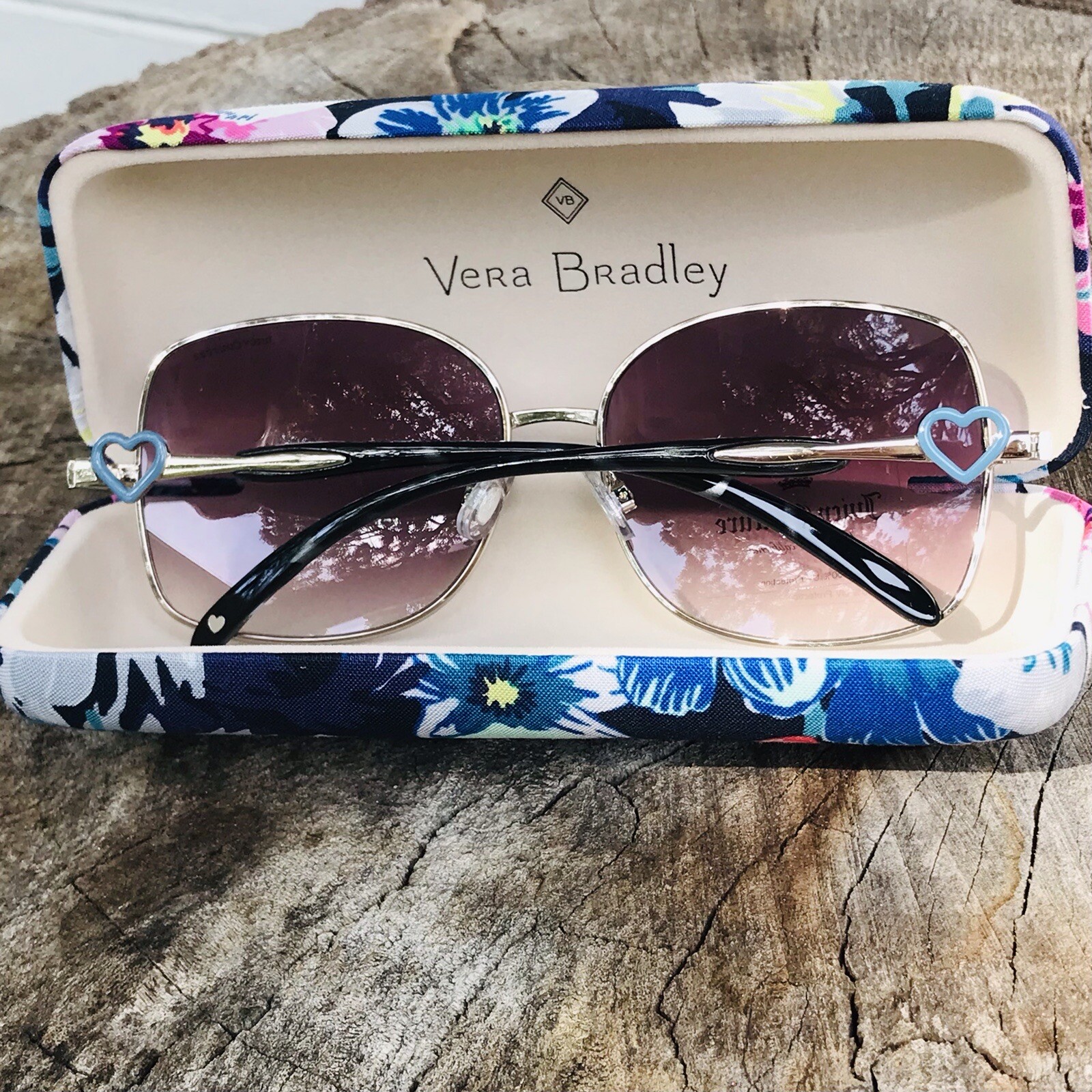 ICONIC Vera Bradley Garden Grove Case & Juicy Couture Heart Sunglasses ...