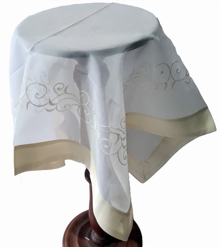 Diva Ivory Floral Embroidered 100% Polyester Table Topper. (Approx. 88 ...