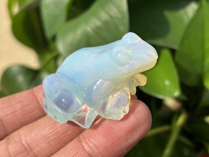 2" Hand Carved Opalite Frog Quartz Crystal Frog Crystal Skull Reiki ...