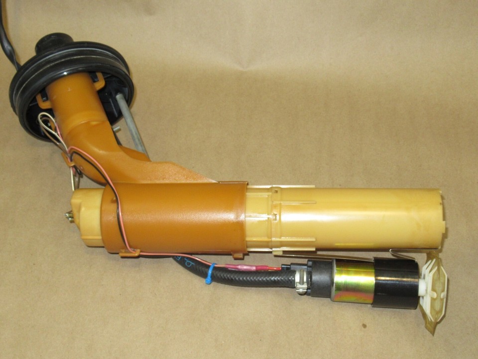 1993-1994 Volvo 940 Regina 1995 Fuel Pump w/ Sending Unit | 9140690 ...