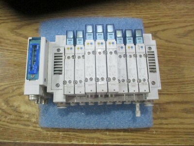 SMC Manifold with EX260-SMJ4 CC-Link and (8) SY5200T-5Z1 Valves. 3 Ext ...